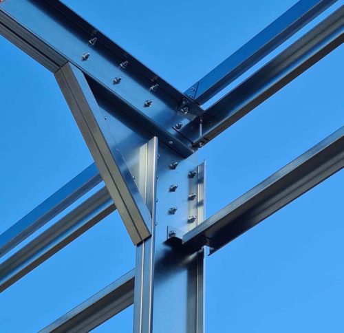 Staalconstructie op maat: Sterke en duurzame loodsen in 3 dagen!